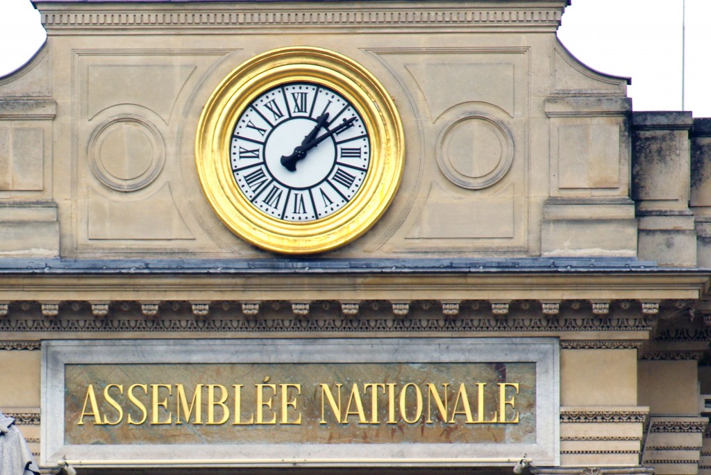 What makes the public clocks of Paris popular? - French Moments