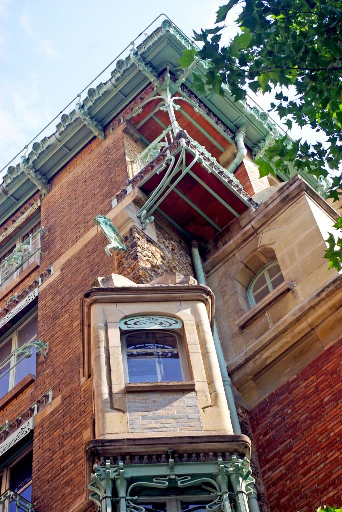 Castel Béranger: A Paris Art Nouveau Masterpiece by Hector Guimard ...