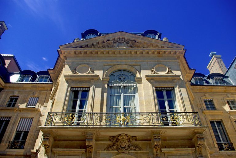 Discover the secretive Place de Valois in Paris - French Moments