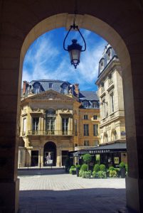 Discover the secretive Place de Valois in Paris - French Moments