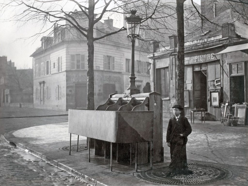 Where to find the last vespasienne in Paris - French Moments