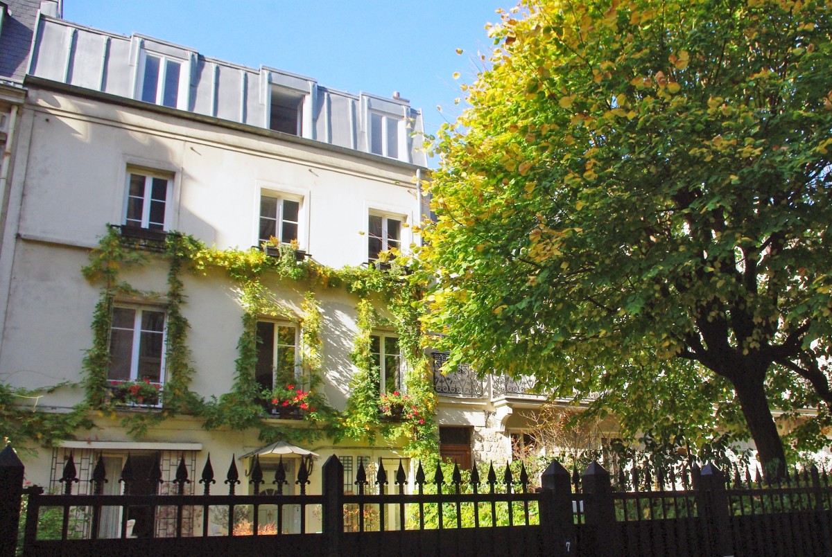 The Cité des Fleurs: French elegance in Paris - French Moments