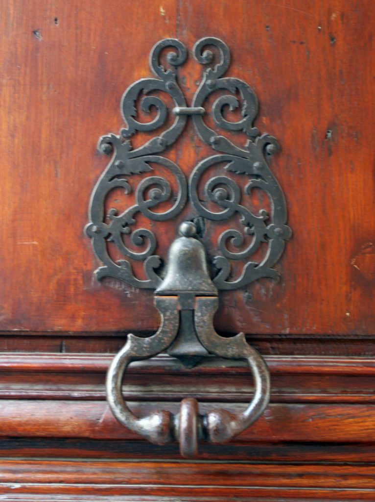 Paris door knockers and handles - French Moments