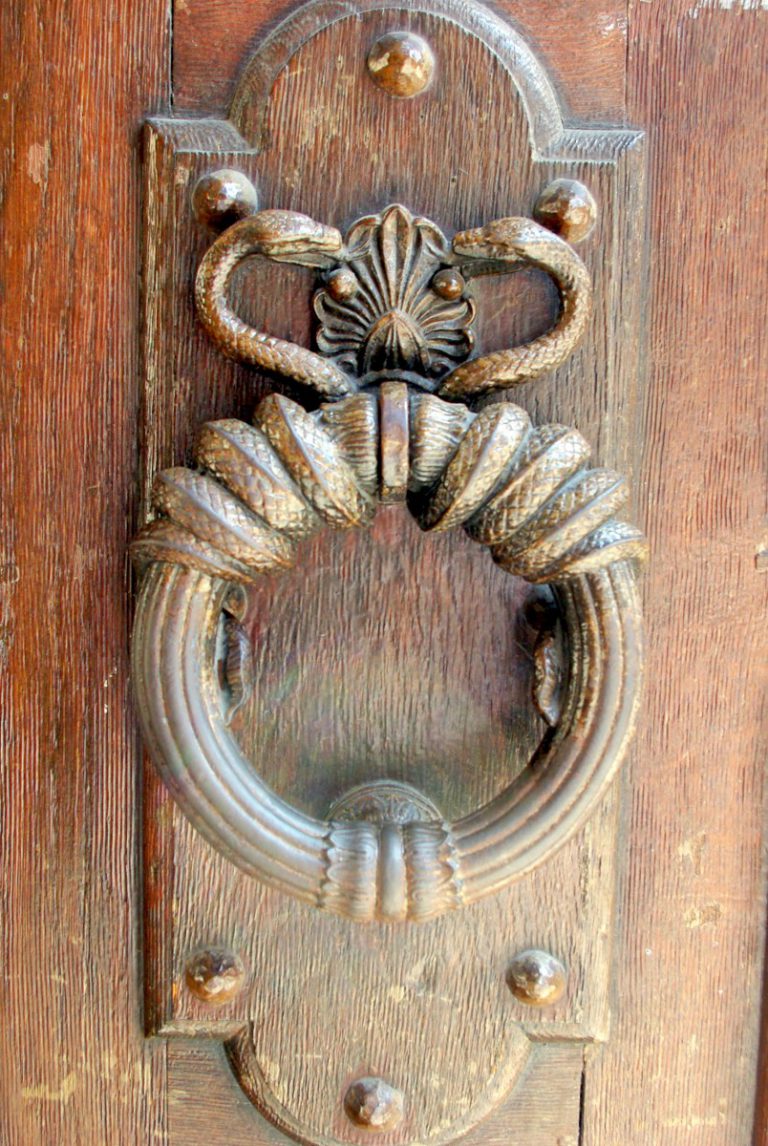 Paris door knockers and handles - French Moments