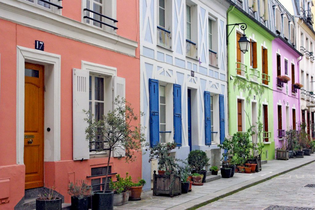 Rue Crémieux: You don't want to miss this Paris colourful street ...