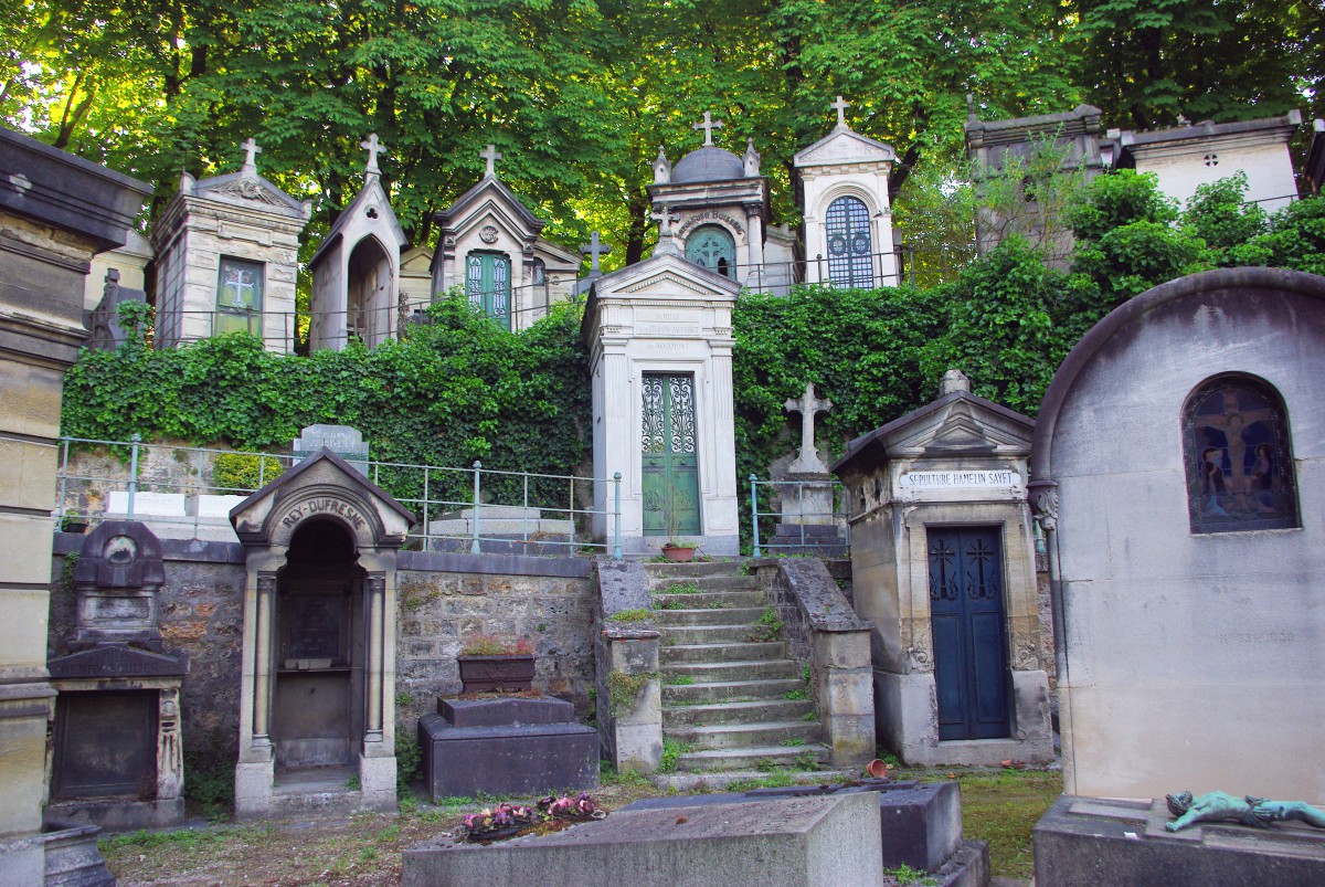 Explore the fourteen Cemeteries of Paris - French Moments