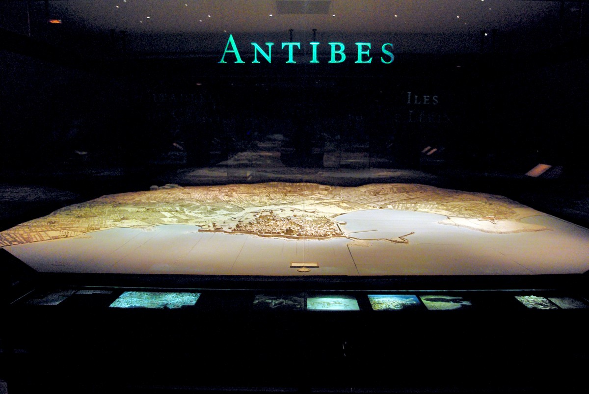 Quick guide to the Relief Map museum in Paris - French Moments