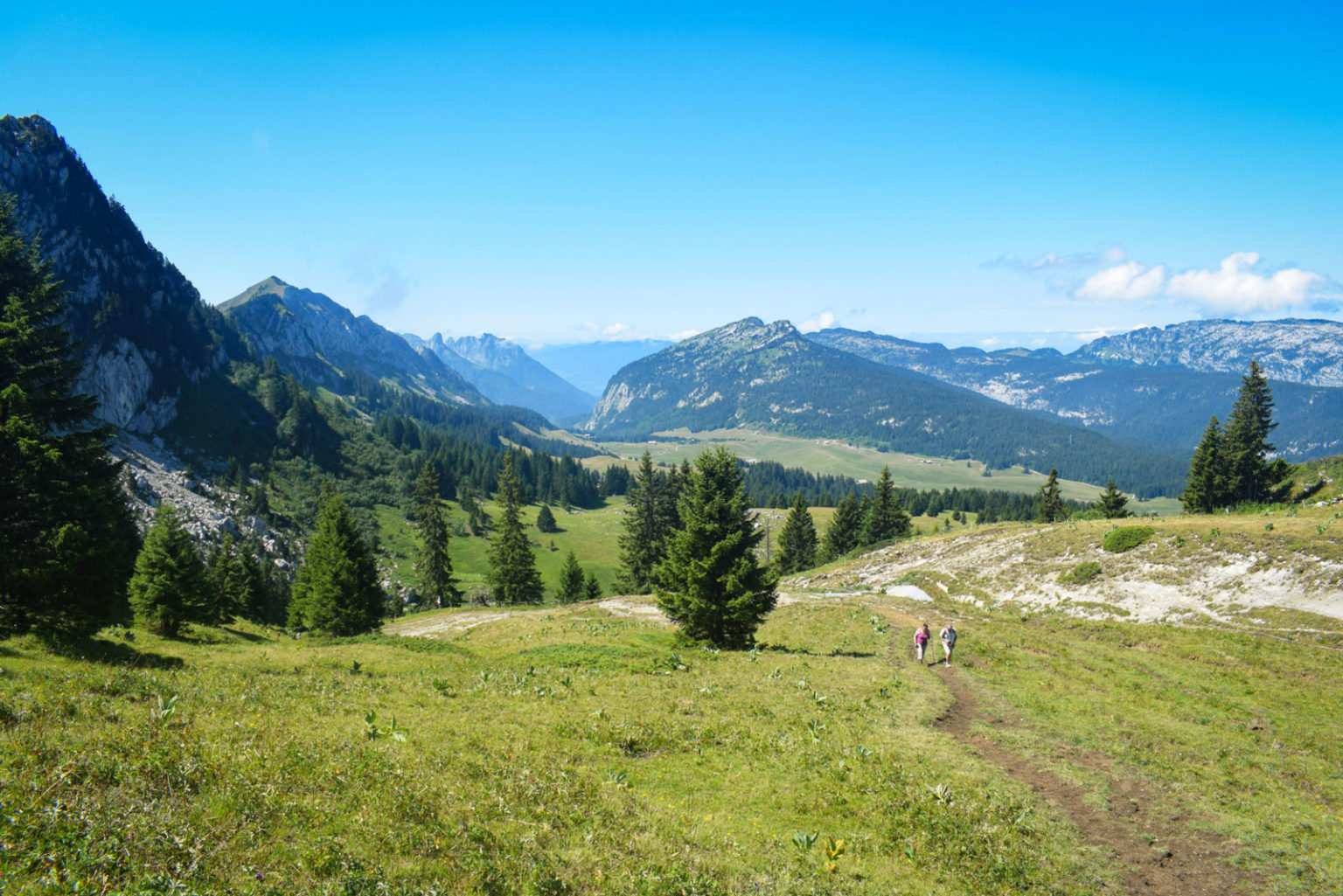 What we discovered in the Glieres Plateau - French Moments
