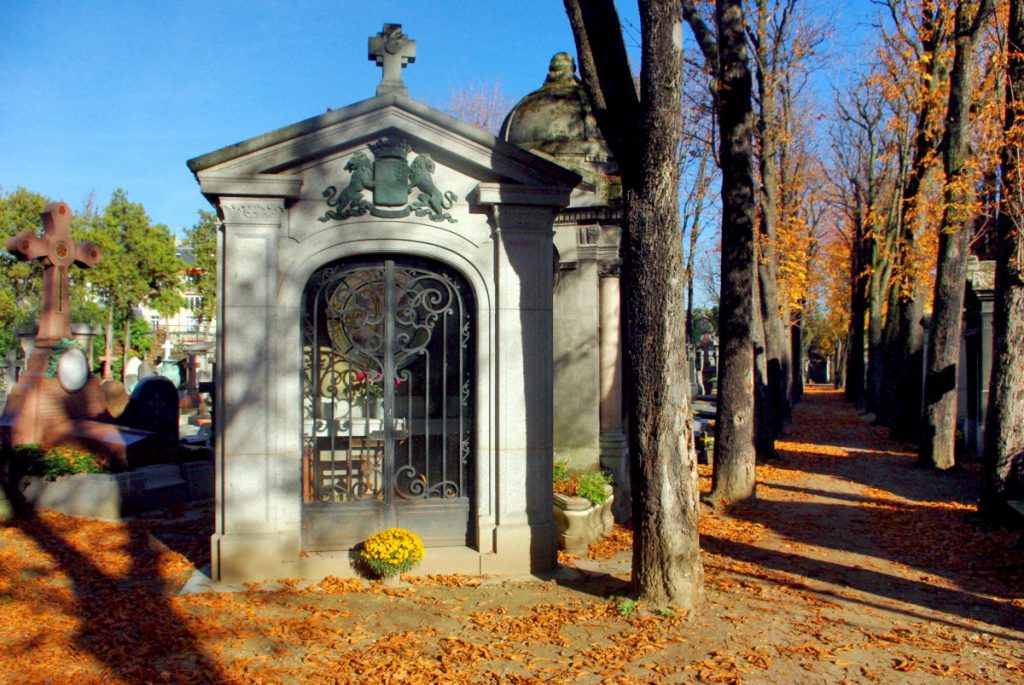 Discover the Passy Cemetery in Paris - French Moments