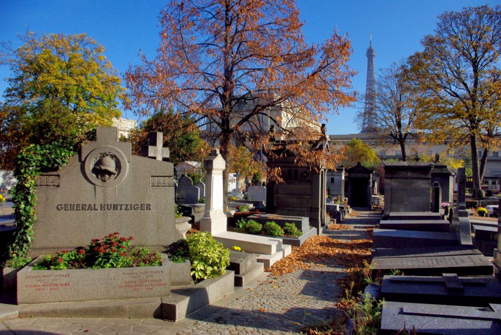 Toussaint Day and French cemeteries - French Moments