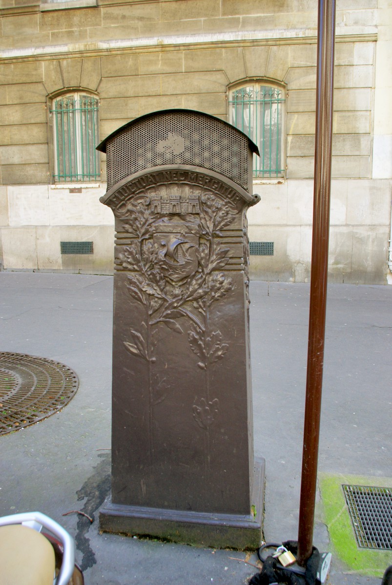 Where to find the last tall sand boxes in Paris - French Moments