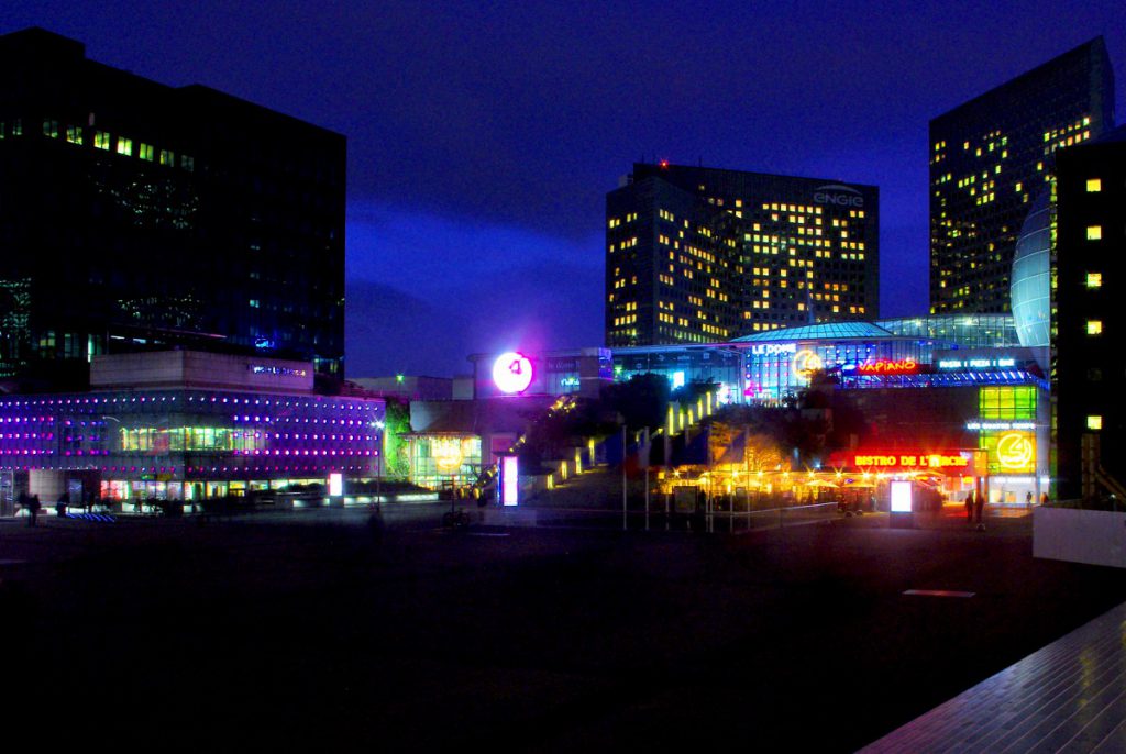 La Défense in Paris, Europe's largest business district - French Moments