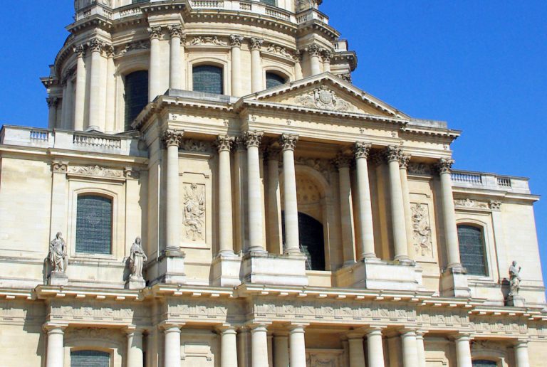 The Dome church of Les Invalides and Napoleon's tomb - French Moments
