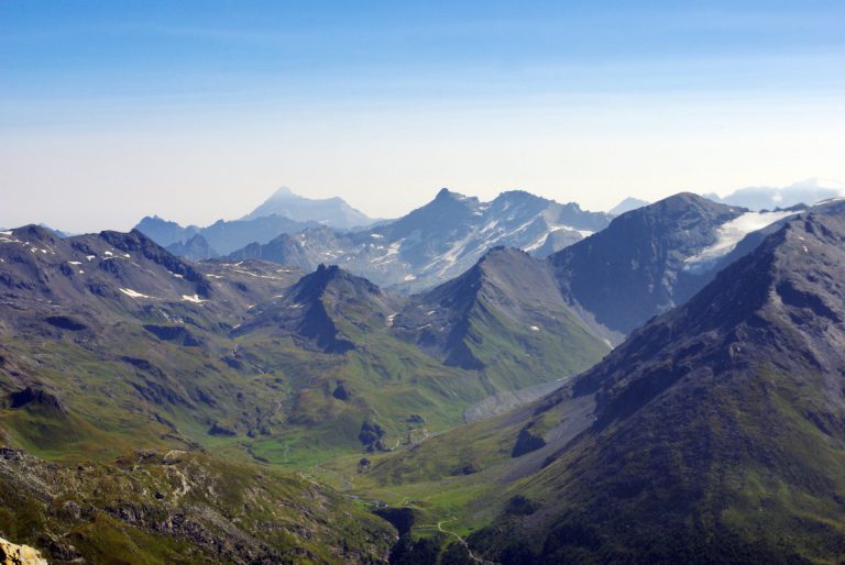 Why you should climb the Aiguille Rouge in Les Arcs! - French Moments