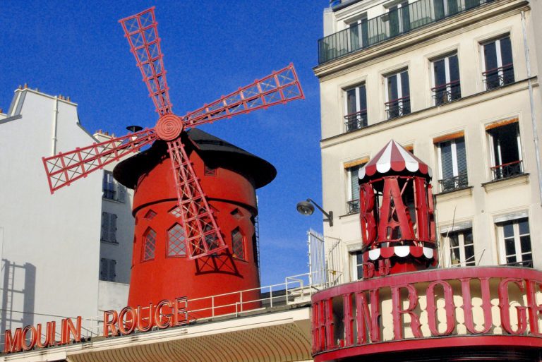 The secrets about the Moulin Rouge in Paris - French Moments