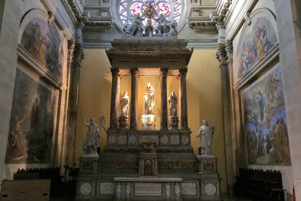 Discover the historic Annecy Churches - French Moments