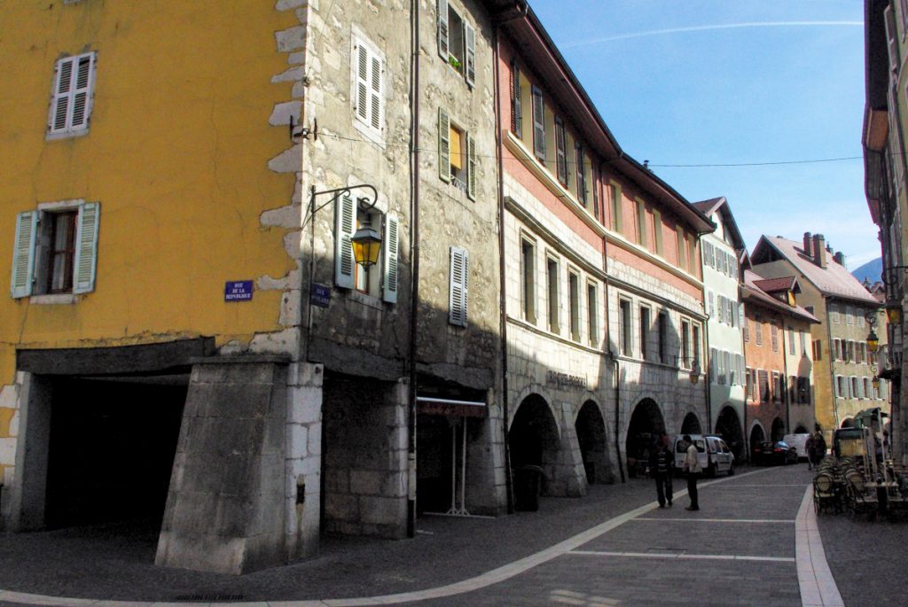Annecy Old Town Revealed: The Ultimate Guide for Visitors - French Moments