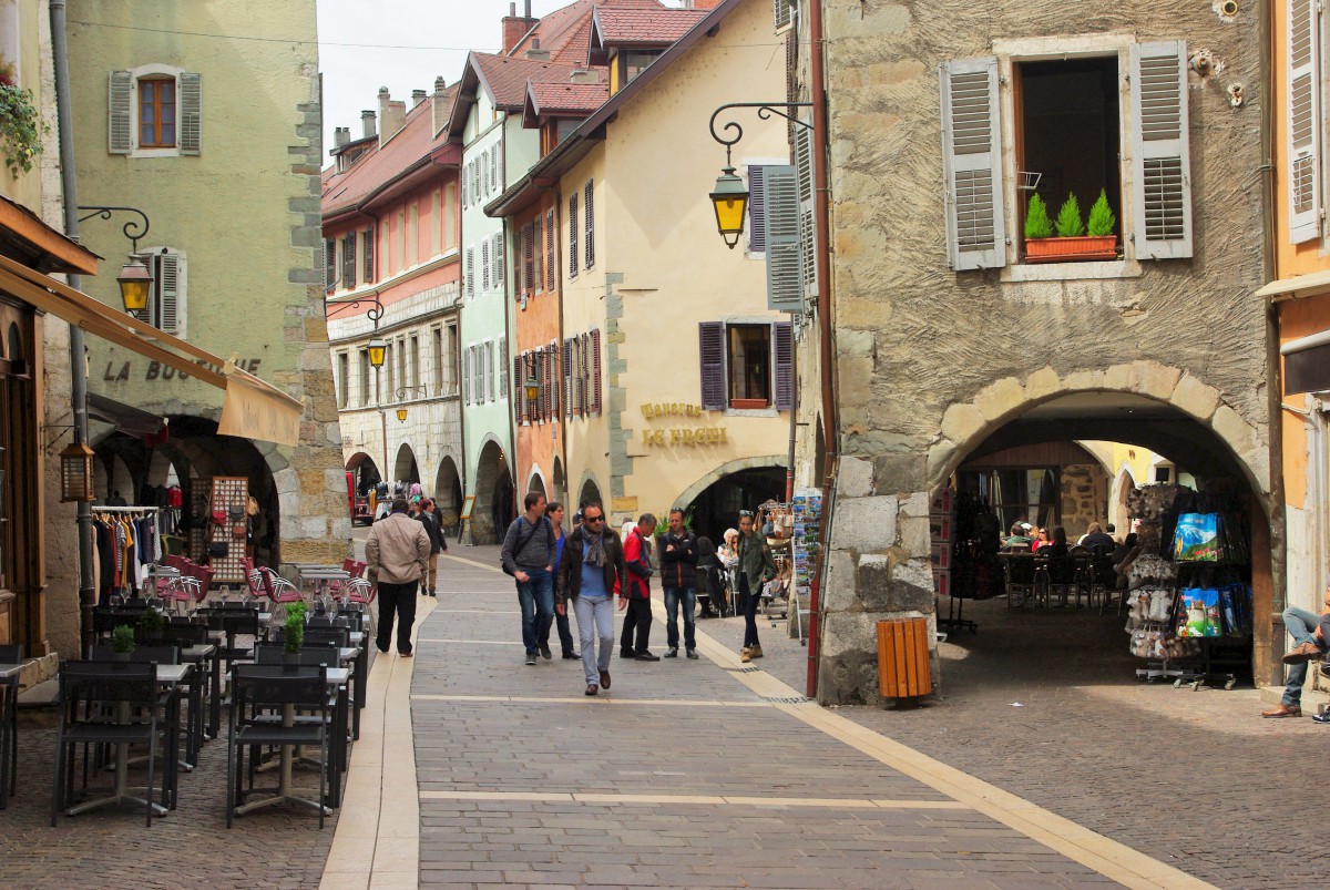 What to see in Annecy Old Town - French Moments