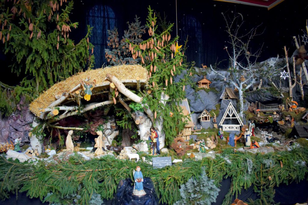 Christmas Nativity Scenes in France - French Moments
