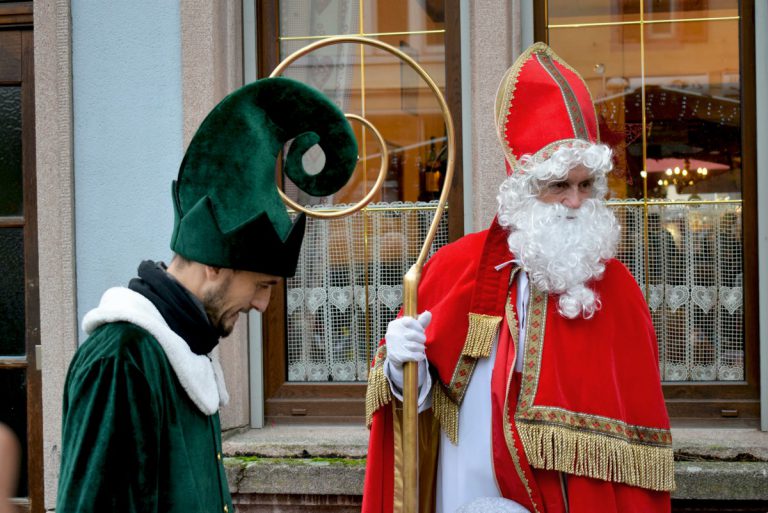 The French Christmas Traditions: Timeless Customs to Explore - French ...