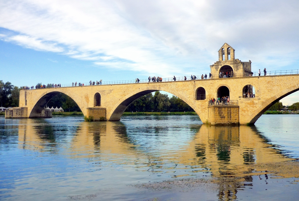 Sur le Pont d'Avignon - French Moments