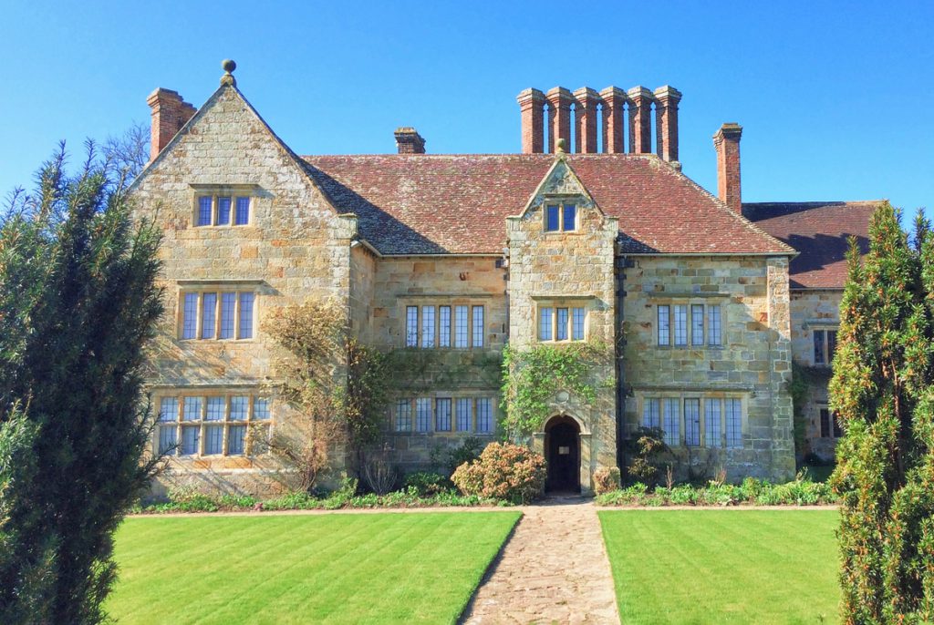 Explore the English village of Burwash, East Sussex - French Moments