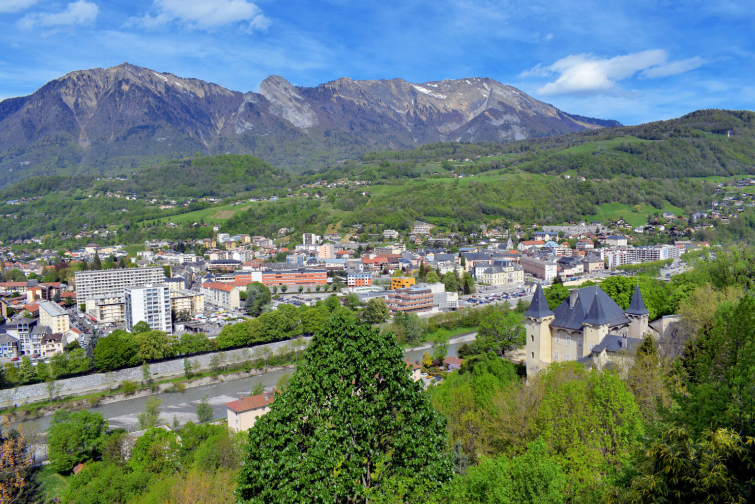 10 Most Beautiful Towns in the French Alps You Need to Visit - French ...