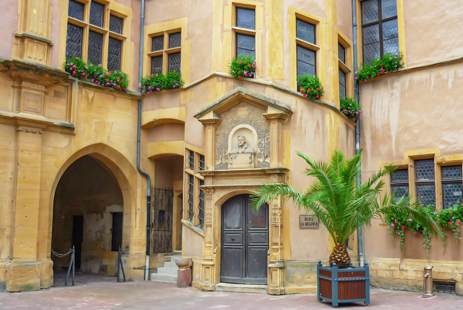 The Ensisheim meteorite: a divine omen for Austria? - French Moments