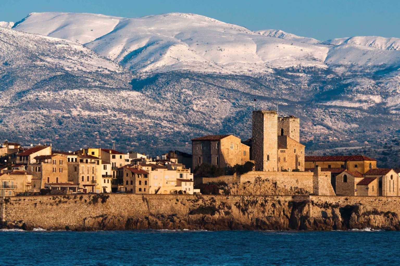 Does it snow in France? Everything you need to know! - French Moments