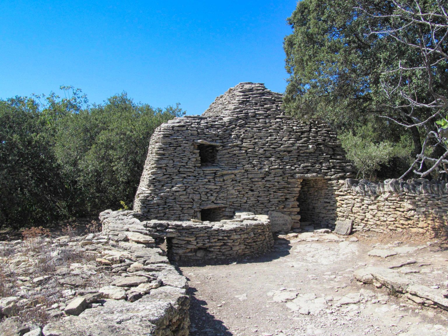 Gordes Revealed: Discover the Stunning Acropolis of Provence - French ...