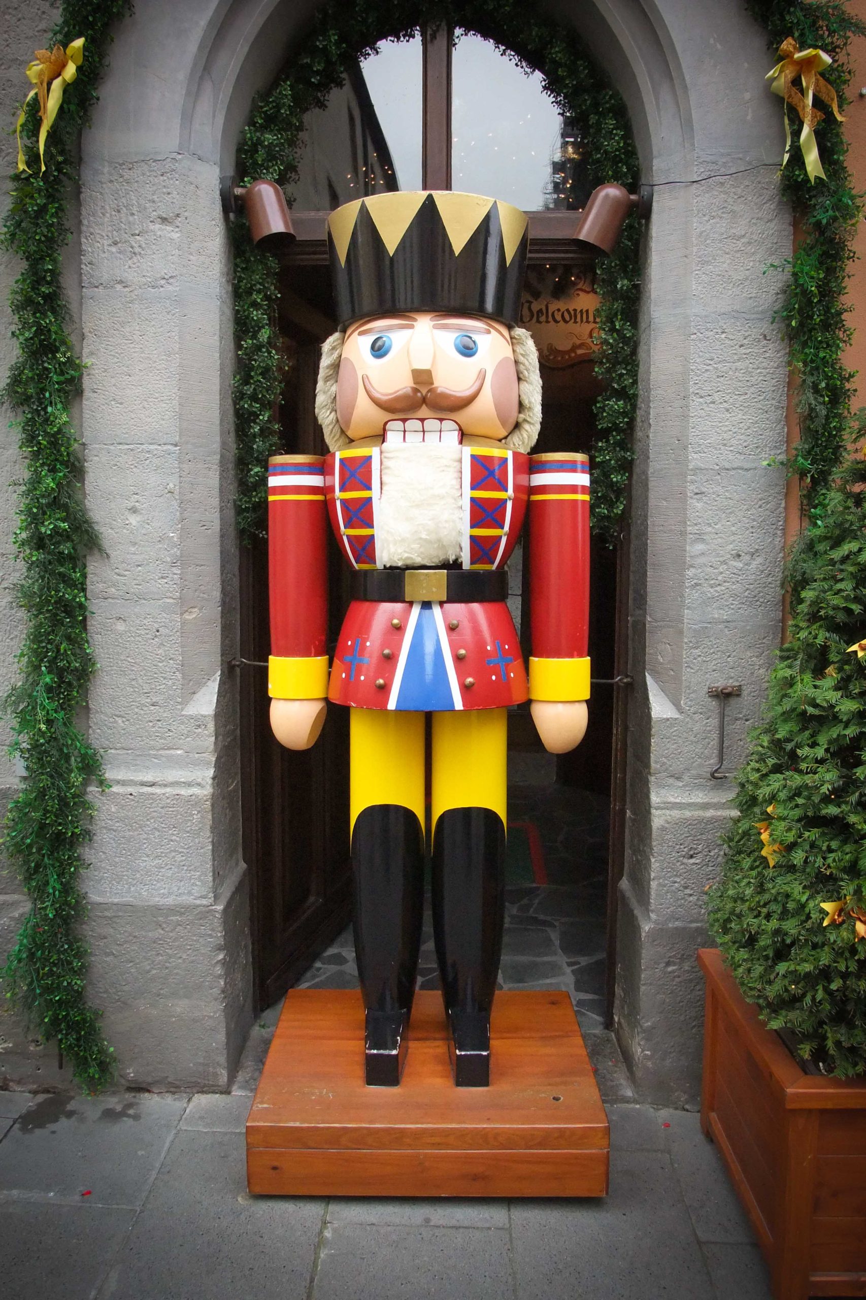 Christmas in Rothenburg ob der Tauber: A Discovery Guide - French Moments