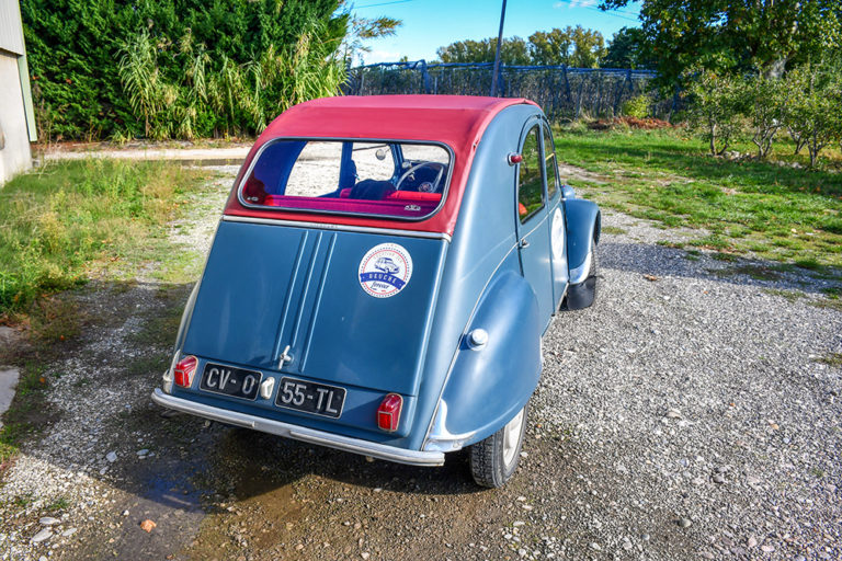 Provence in a 2CV: A Scenic Drive From Villages to Vineyards - French ...
