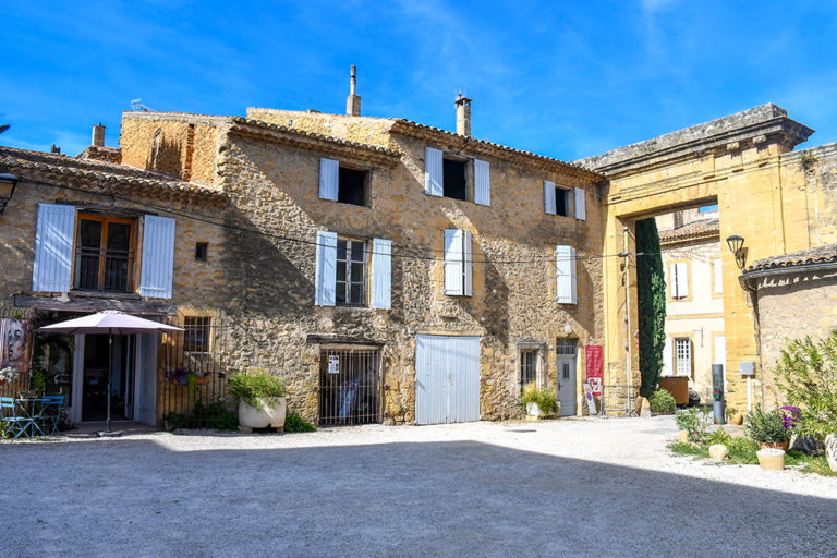 Lauris: Discover A Surprising and Quaint Village in Provence - French ...