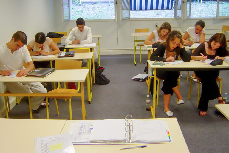 Back to School in France: A Deep Dive into La Rentrée des Classes ...